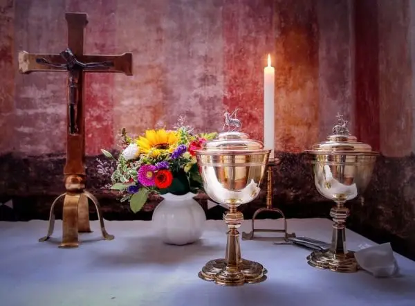 How to Build an Altar for God: 5 Essential Tips! - Holy Theurgy